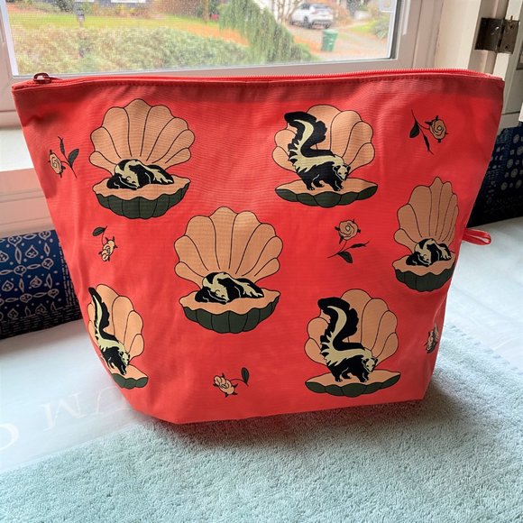 BAGGU | Bags | Nwot Baggu Go Pouch Large Half Shell Skunk Sea Animals ...